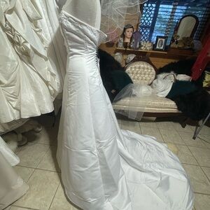 Hilton Bridal | Dresses | New Amy Lee By Hilton Bridal Wedding Dress ...
